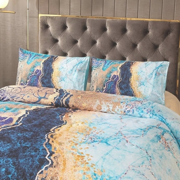 None | Bedding | Queen New Watercolor Art Work Design Gorg Comforter ...